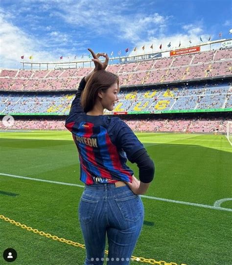 골때녀 강소연 바르셀로나 경기장 입성건강미 넘치는 애플힙 과시