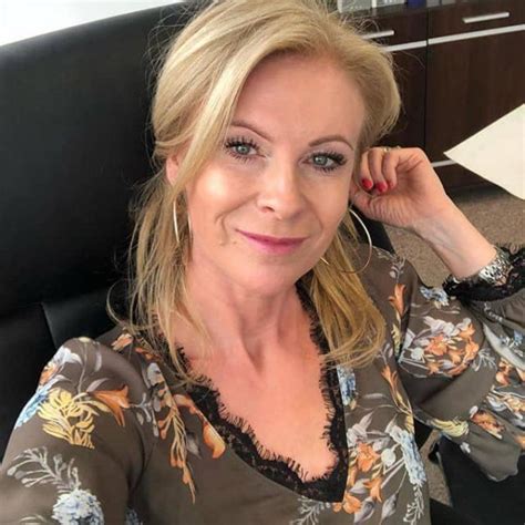 Photos De Ursulatendresse Alias Smail Bond Girl Sur Le Site De Rencontre Gratuit Smail Fr