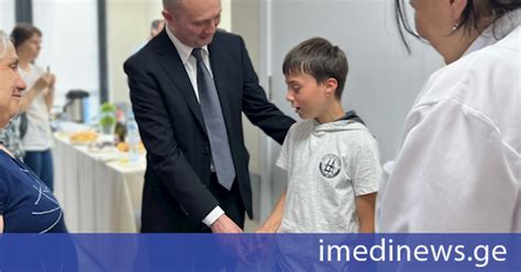 ლევან ჩაკვეტაძემ აფხაზეთიდან დევნილ ბავშვებს 1 ივნისი მიულოცა Imedinews