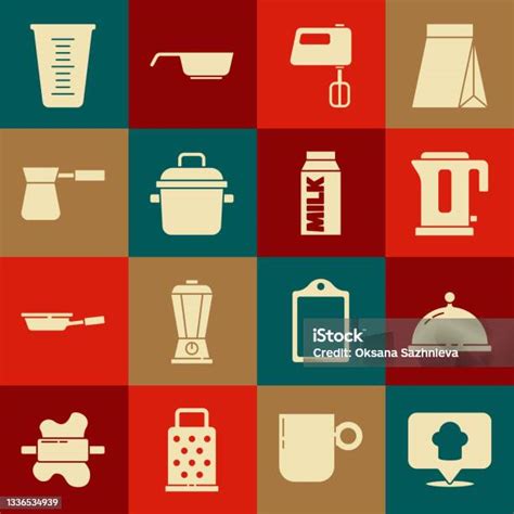 위치 음식의 덮여 트레이 전기 주전자 믹서 요리 냄비 커피 터크 측정 컵과 우유 아이콘에 대한 종이 패키지와 함께 요리사 모자를 설정합니다 벡터 가리기에 대한 스톡 벡터