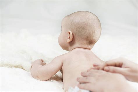 熟睡的帽子新刚出生的宝宝的睡眠新生儿婴儿 包图企业站
