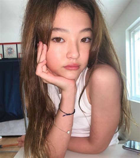 13歲就穿低胸、化濃妝？「小jennie」ella Gross造型太「成熟」引議論 網：但不可否認真的很適合 亞洲名人 時尚名人