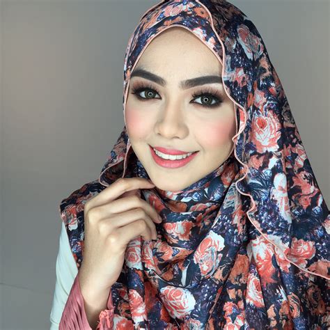 Gadis Melayu Comel Malaysian Baju Kurung