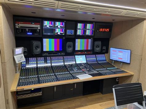 Rts Intercom Systems On Linkedin Throwbackthursday Thertsdifference Rts Rtsintercoms