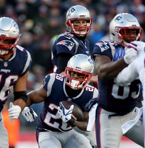 Patriots Clinch Afc East With 24 12 Win Over Bills Boston Herald