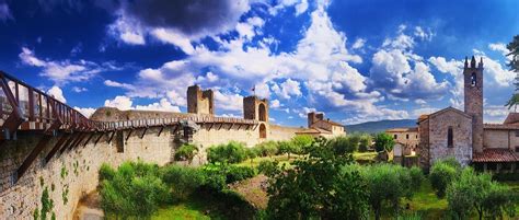 Monteriggioni Porta Del Medioevo Home