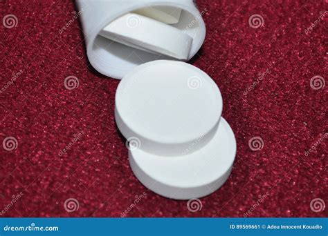 Effervescent Tablet Stock Image Image Of Carbon Releasing 89569661