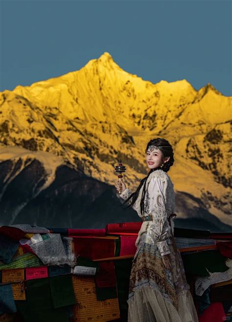 第一次去梅里雪山就看到日照金山啦⛰️上上签 花瓣网