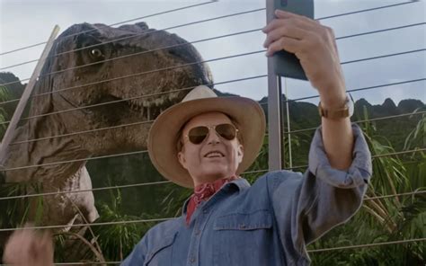 Original Jurassic Park Stars Laura Dern Jeff Goldblum And Sam Neill
