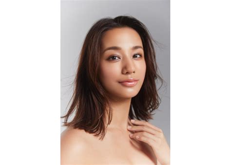 高橋メアリージュンが「ヌゥ」のオーガニックスキンケアアイテムをプロデュース Marie Claire [マリ･クレール]