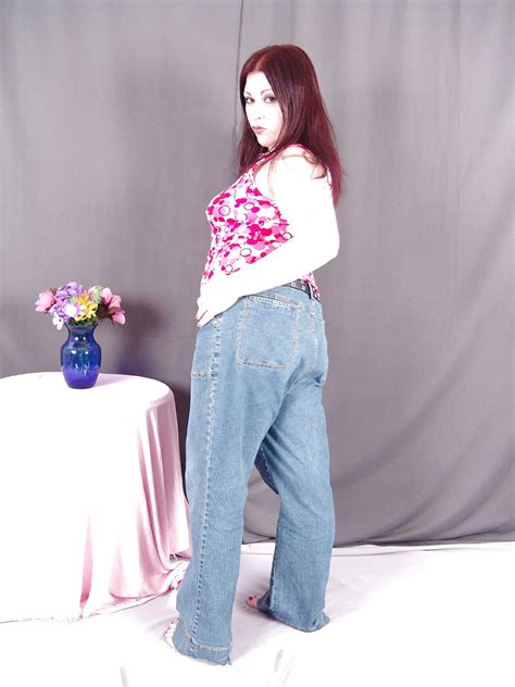 Plump Strawberry Porn Pictures Xxx Photos Sex Images 127415 Pictoa