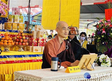 福智團體南市崇孝塔清明祭祖法會 逾600位鄉親虔誠祈福