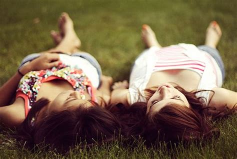 19 Signs Youre An Introvert In A Loud World Free Test Friend Tumblr Best Friend Pictures