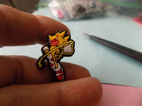 Free Croc Shoe Charm Sonic Character Yellow Girl In Pink Shoes Other