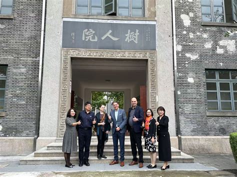 上海市松江二中欢迎您