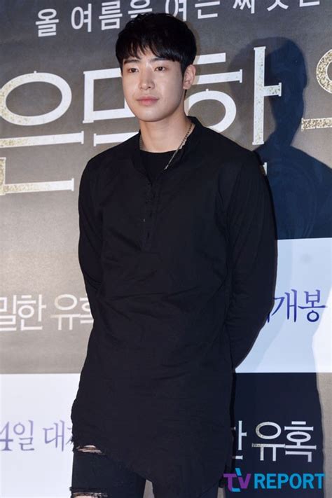 T포토 박민우 매서운 눈빛은밀한 유혹