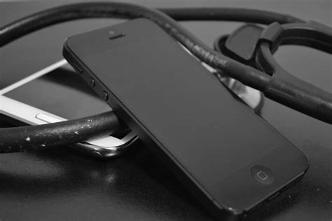 Physician Perspective Of Switching From Iphone To Android Evaluating The Hardware