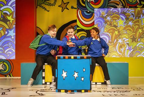 Tom Gates Whats On Waterside