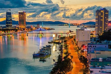 探索峴港》山中的歐式城堡與仙境 走過絕美海岸線 在璀璨奇景下見證愛情 風傳媒