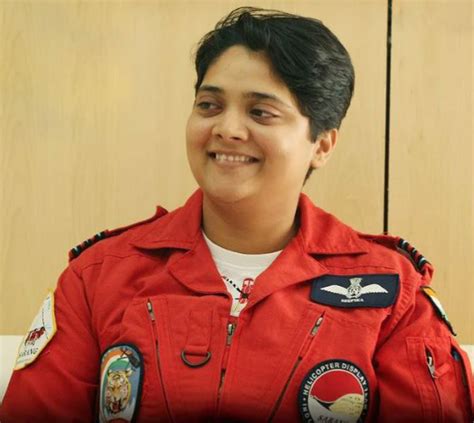 wing commander deepika mishra ने रचा इतिहास वीरता पुरस्कार पाने वाली iaf की पहली महिला अफसर बनी