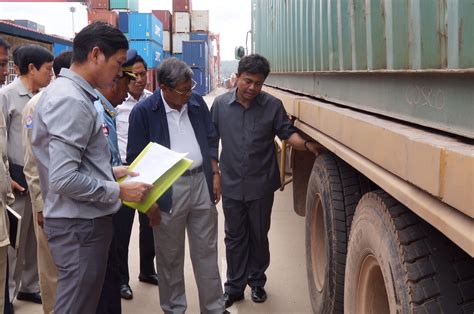 បន្តយុទ្ធនាកាចុះត្រួតពិនិត្យលក្ខណៈបច្ចេកទេសយានយន្ត និងបណ្ណបើកបររបស់អ្នកបើកបររថយន្តកុងតឺន័រ