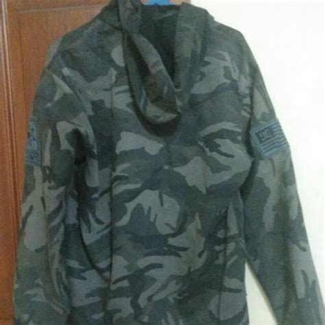 Jaket Motif Army Fesyen Pria Pakaian Di Carousell