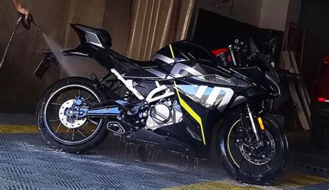 春风250sr首保是多少公里 有驾