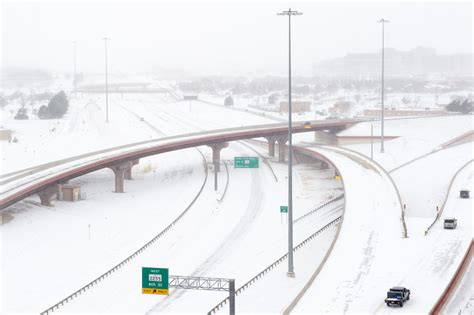 Over Two Million Texans Lose Power During Winter Storm Uri Rolling