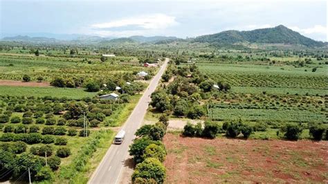 ទឹកដីស្រុកសំឡូត ពីសមភូមិប្រយុទ្ធយ៉ាងក្តៅគគុក ក្លាយជាតំបន់កសិកម្ម ដ៏មានសក្តានុពល Khmer Breaking