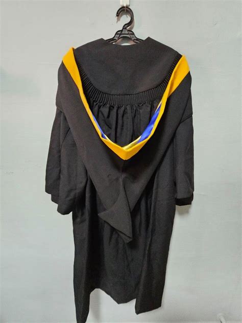 Smu Scis Graduation Gown Rental Full Set Mens Fashion Coats