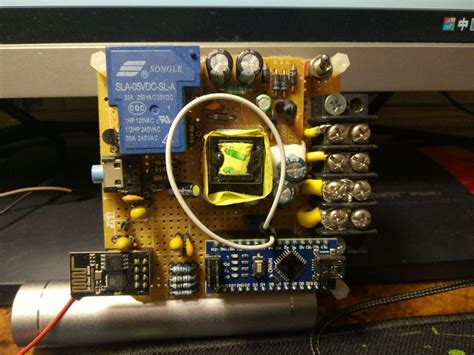 半工室 Arduino Python Nodemcu 《進階※應用篇》寫程式arduino教學 20：arduino Nano 一直閃燈