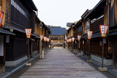 【金澤 景點】金澤觀光、美食、伴手禮總整理！不只兼六園・東茶屋街・金澤21世紀美術館，更多在地風情推薦！ 步步日本