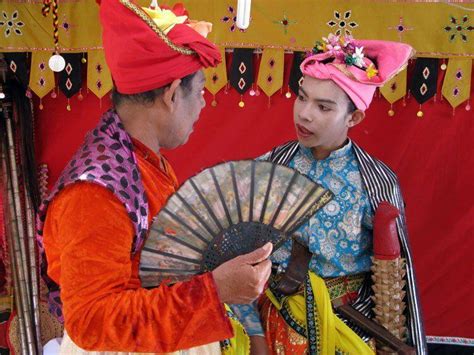 Bissu Komunitas Unik Dan Hampir Punah Di Tanah Bugis Kaskus