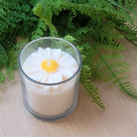 온애어 아뜰리에 Kcca 한국양초공예협회 클래스♡ 실리콘 몰드를 활용한 데이지 컨테이너 캔들♡