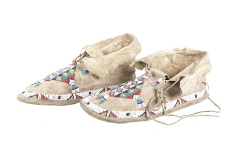 Late 19th C Jicarilla Apache Beaded Moccasins Late 19th C Jicarilla Apache Beaded Moccasins