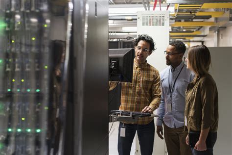 differenza tra informatica e ingegneria informatica italia