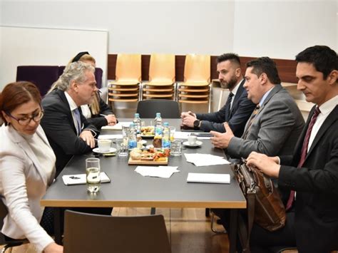 Стевандић Српска неће одустати од своје имовине и институција које самостално одлучују