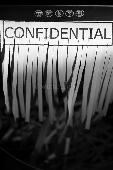 Confidencial Foto De Archivo Imagen De Inseguridad Negocios 12577306