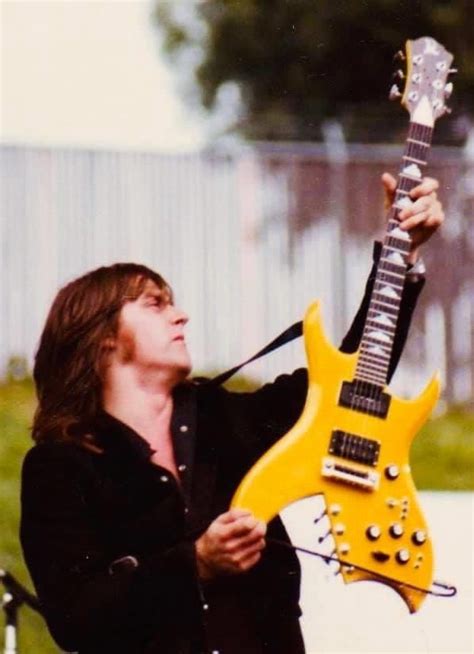 Paul Chapman Guitarist