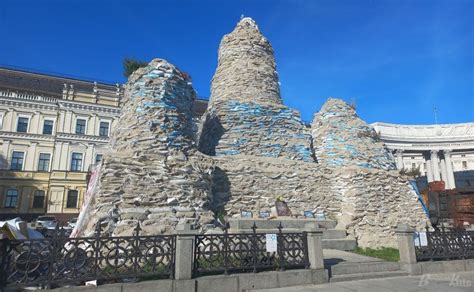 Війна проти культури у Києві обговорили захист памяток із міжнародними фахівцями Вечірній Київ