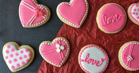Easy And Fun Decorating Heart Cookies Ideas For Valentines Day