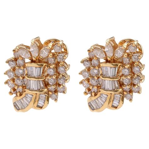Vintage Picchiotti Diamond Heart Earrings In 18k Yellow Gold For Sale
