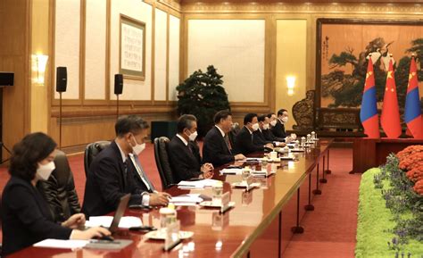 ЕРӨНХИЙ САЙД Л ОЮУН ЭРДЭНЭ БНХАУ ЫН ДАРГА ШИ ЖИНЬПИН ТЭЙ АЛБАН ЁСНЫ УУЛЗАЛТ ХИЙЖ ЯРИА