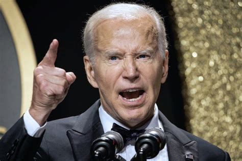 о начале расследования в отношении Джо Байдена в рамках процедуры импичмента Masterok