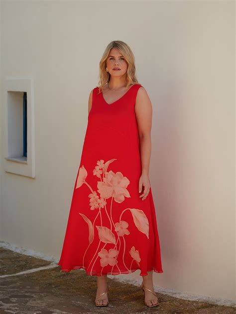 Top 9 Red Summer Maxi Dresses Stay Chic This Summer
