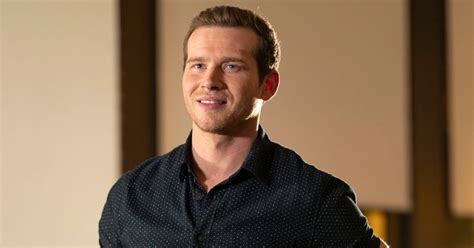 9 1 1s Oliver Stark Reacts To Fans And Haters After Bucks Gay Kiss