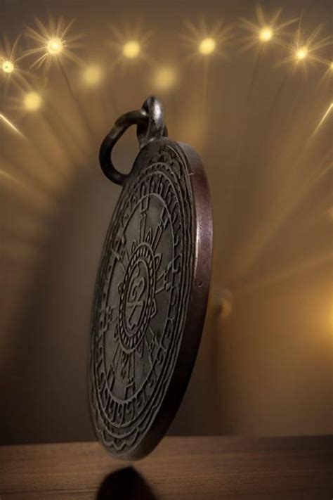 พระแท้ยอดนิยมเหรียญหลวงพ่ออี๋วัดสัตหีบรุ่นสร้างโรงเรียนปี 2483 เนื้อทองแดง พระสะสมอนุรักษ์เดิมๆ