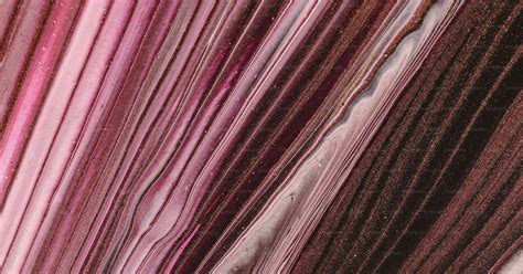 빨간색과 흰색 줄무늬 직물의 클로즈업 사진 Unsplash의 예술 이미지