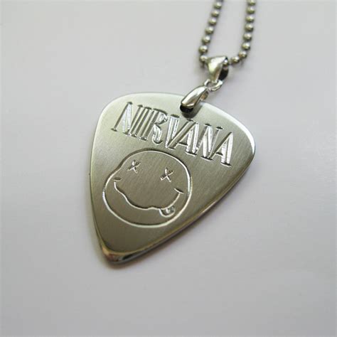 이네 E Ne 너바나 Nirvana 목걸이 기타피크 목걸이 체인 펑크 위시버킷 이네 E Ne 너바나 Nirvana 목걸이 기타피크 목걸이 체인 펑크 위시버킷