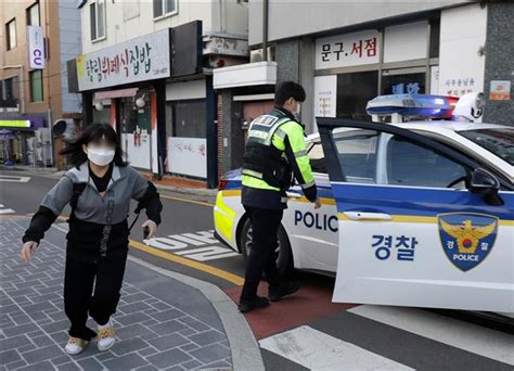 저 택시예요”수능날 경찰이 터널에서 택시 추격한 사연